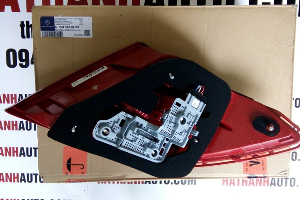 Đèn hậu trái xe Mercedes C230 4matic chính hãng - 2049060203