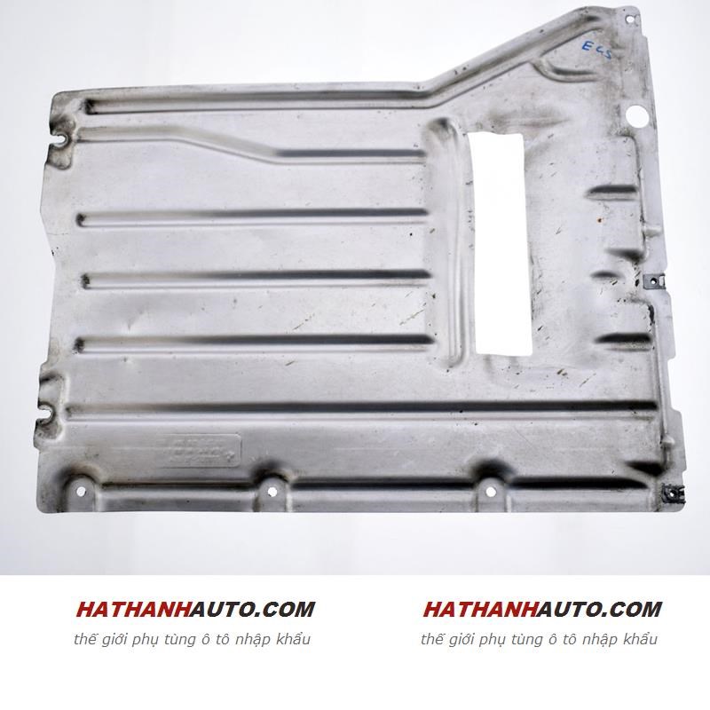 Tấm chắn gầm phải xe BMW X5 năm 2006 - 51757158386