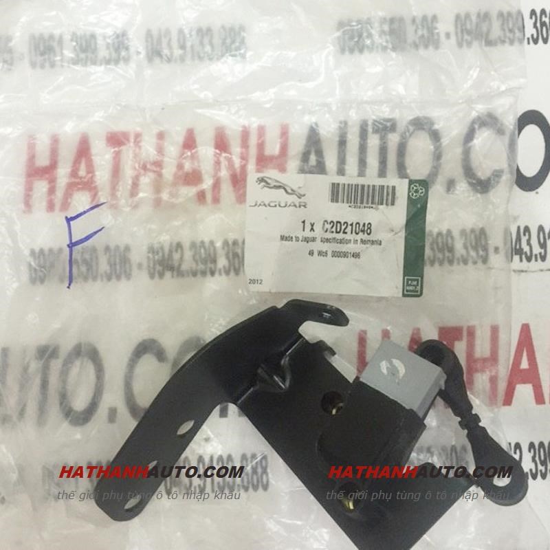 Cảm biến độ cao trước trái xe Jaguar XJ - C2D21048