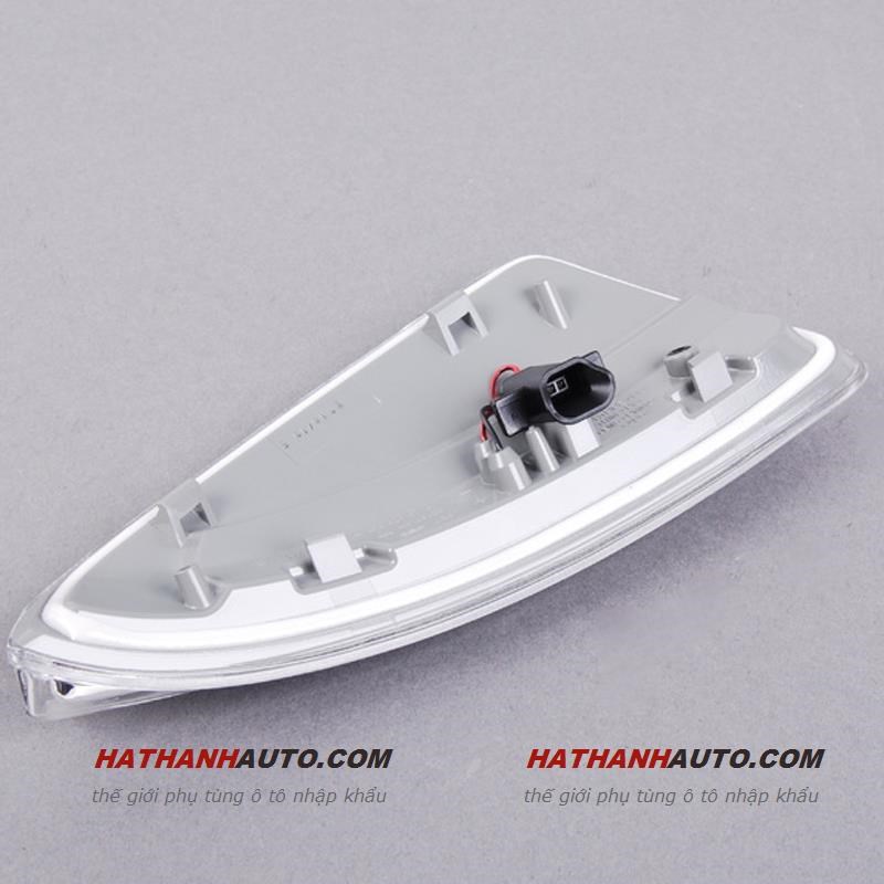 Đèn xi nhan gương trái xe Mercedes C200 WDD204 - 2048200721
