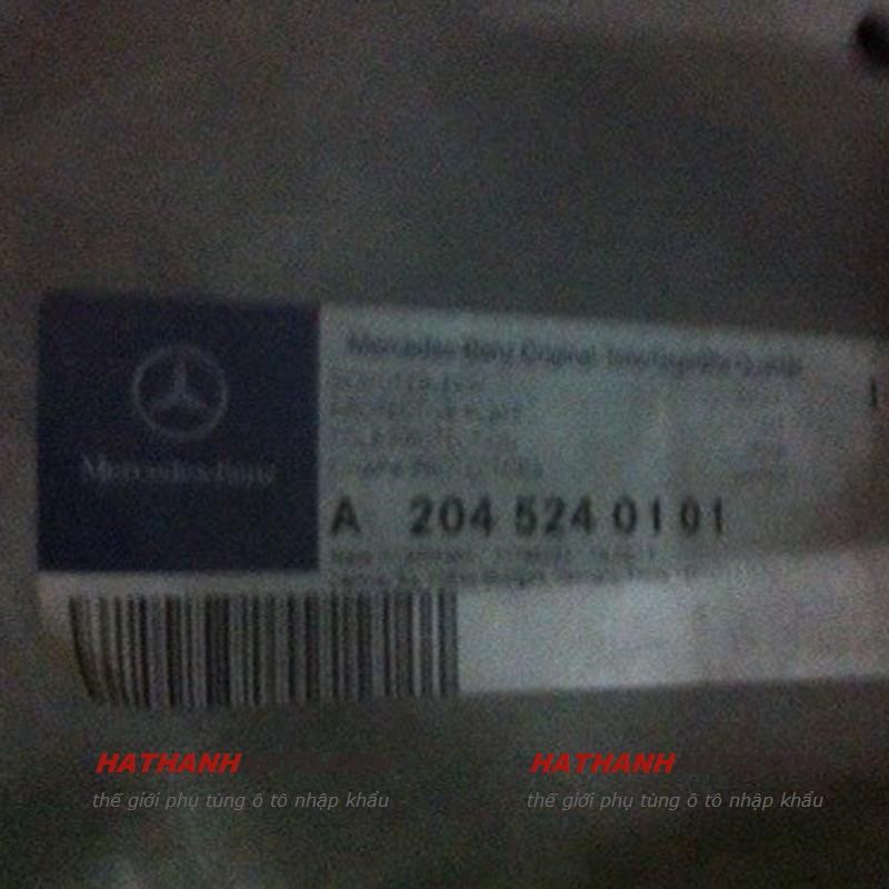 Tấm chắn gầm giữa xe Mercedes C250 năm 2012 chất lượng cao